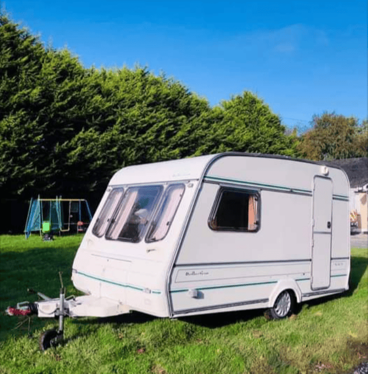 IE-316859 - Caravan ID